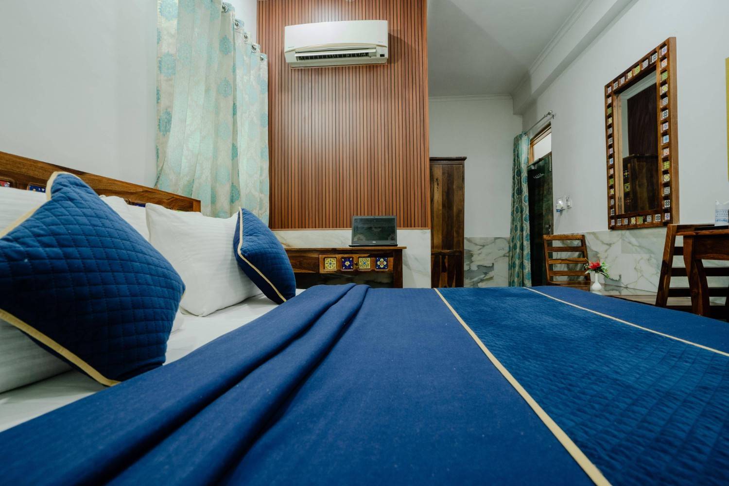 Deluxe Room - Rama's Resort